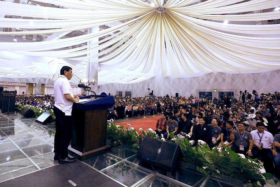 Pres. Duterte with the Philippine Councilors League (PCL) [IN PHOTOS]