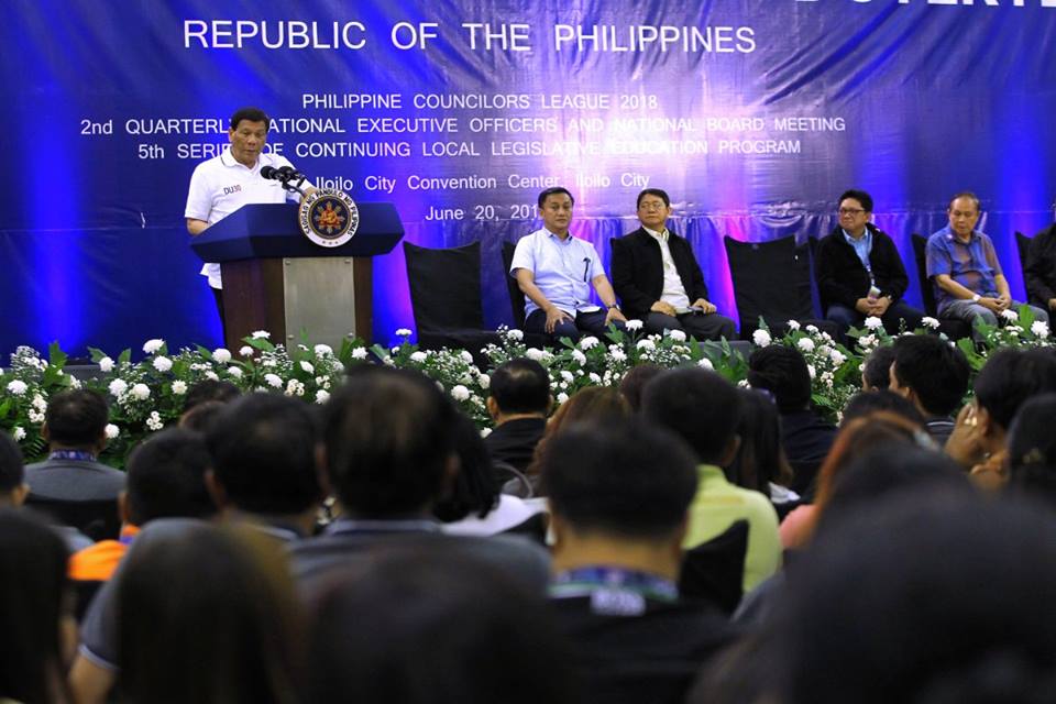 Pres. Duterte with the Philippine Councilors League (PCL) [IN PHOTOS]